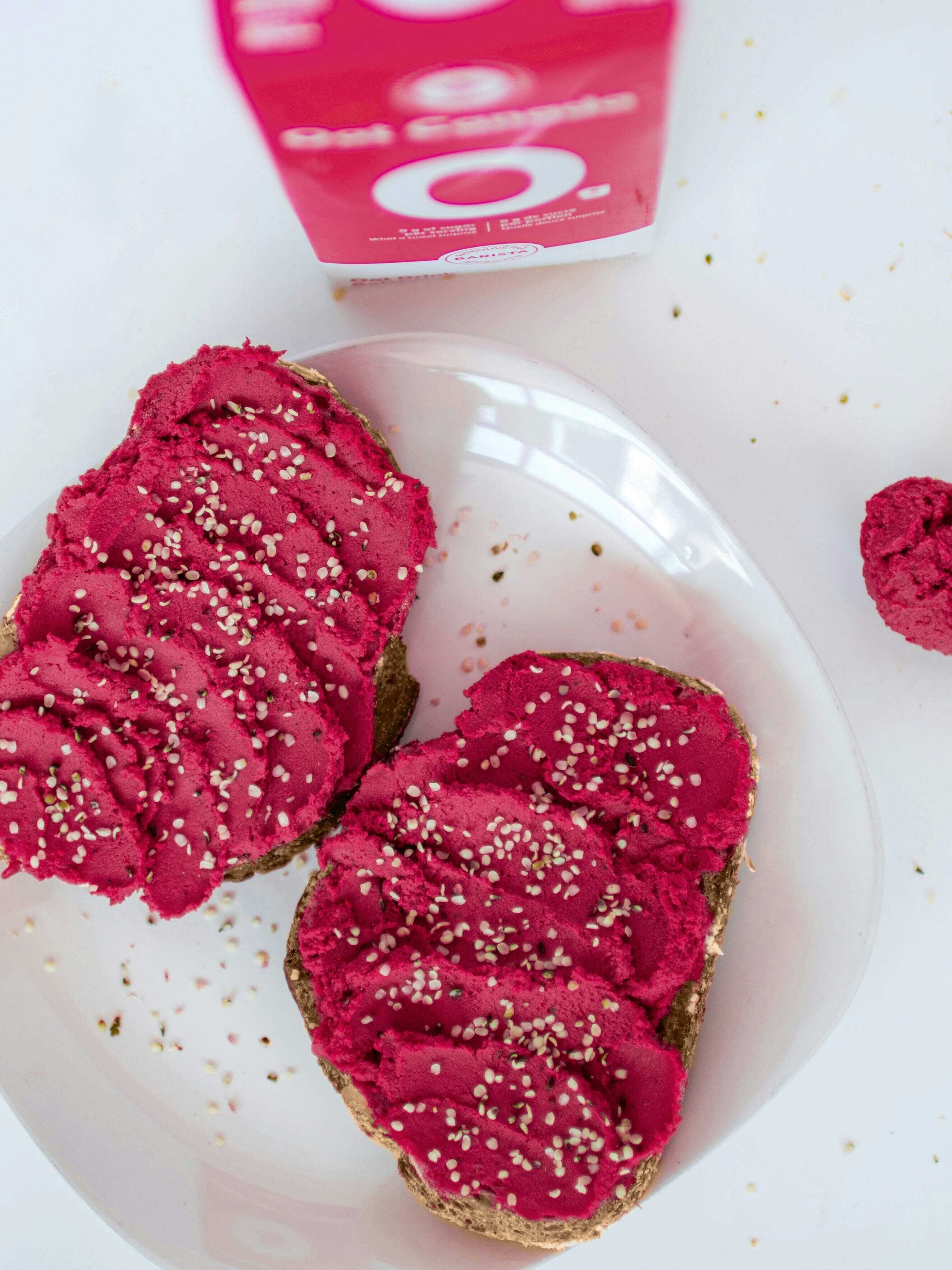 How to Make Beetroot Hummus at Home