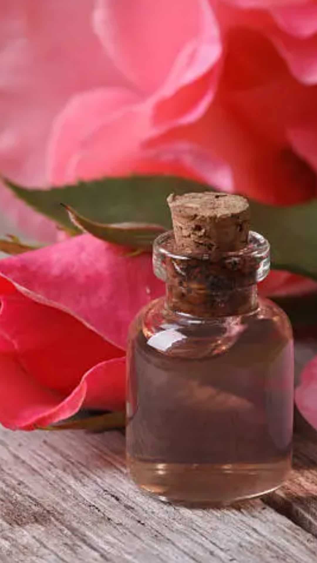 5 Reasons Why You Should Use Rose Water