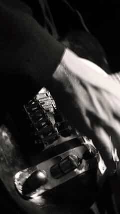 Top 10 greatest guitarists of all time