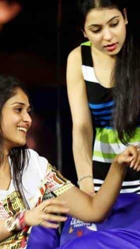 कौन हैं ये IPL Mystery Girls, जो मैदान पर लगाती हैं हॉटनेस का तड़का