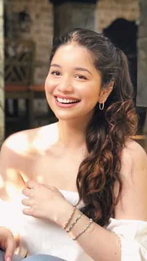 Sara Daily's Instagram, Twitter & Facebook on IDCrawl