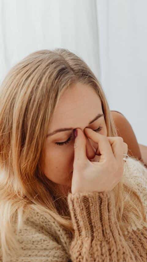 6 Easy Yogasanas for Sinus Relief