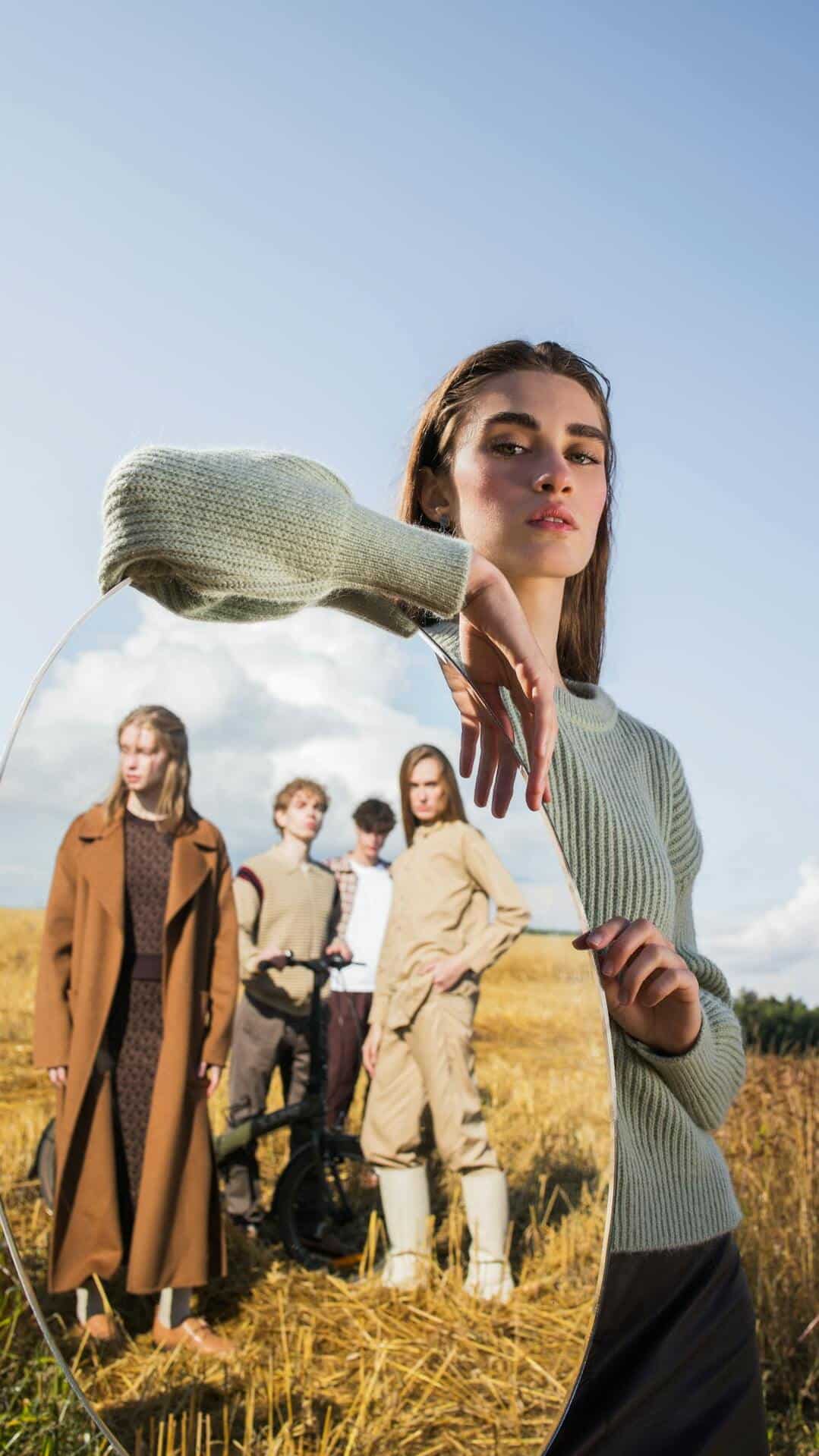 5 Colour Combinations That Make You Look Expensive