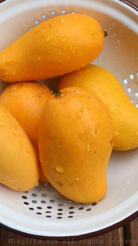 Why Soaking Mangoes Before Eating is Essential?