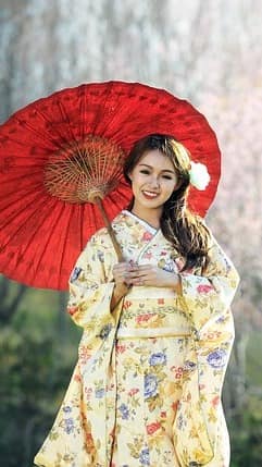 5 Fascinatingly Bizarre Japanese Customs You Won't Believe Exist!