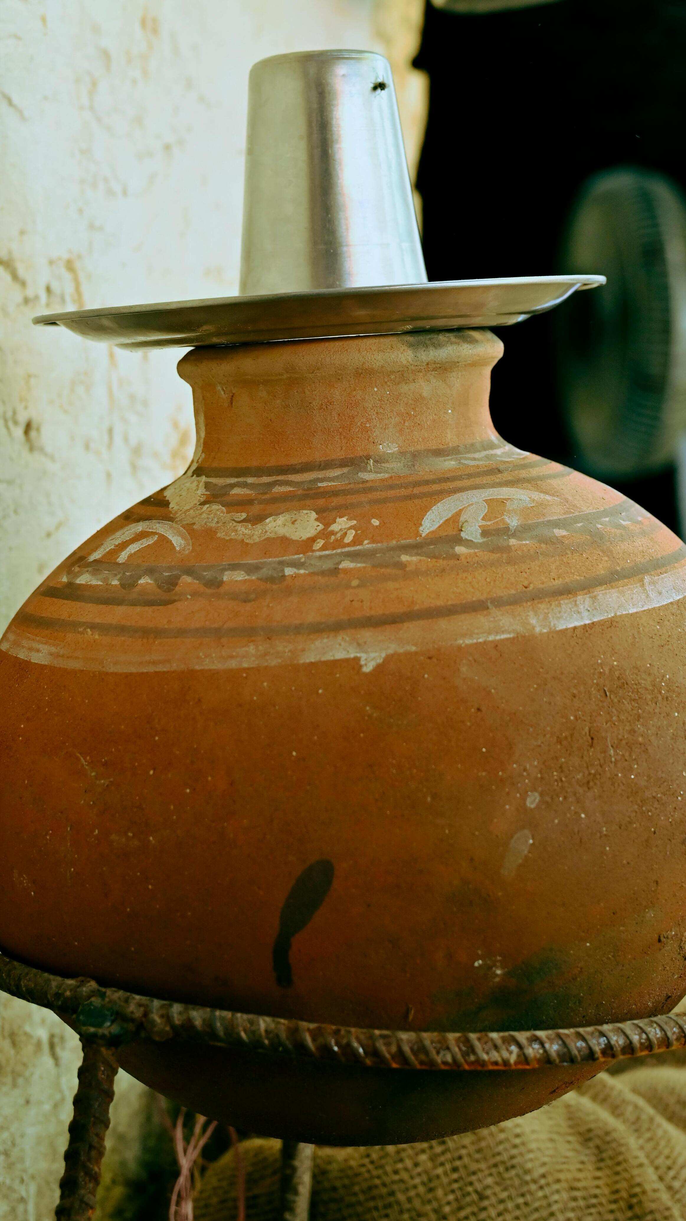 6 Benefits of Drinking Water from Earthen Pot