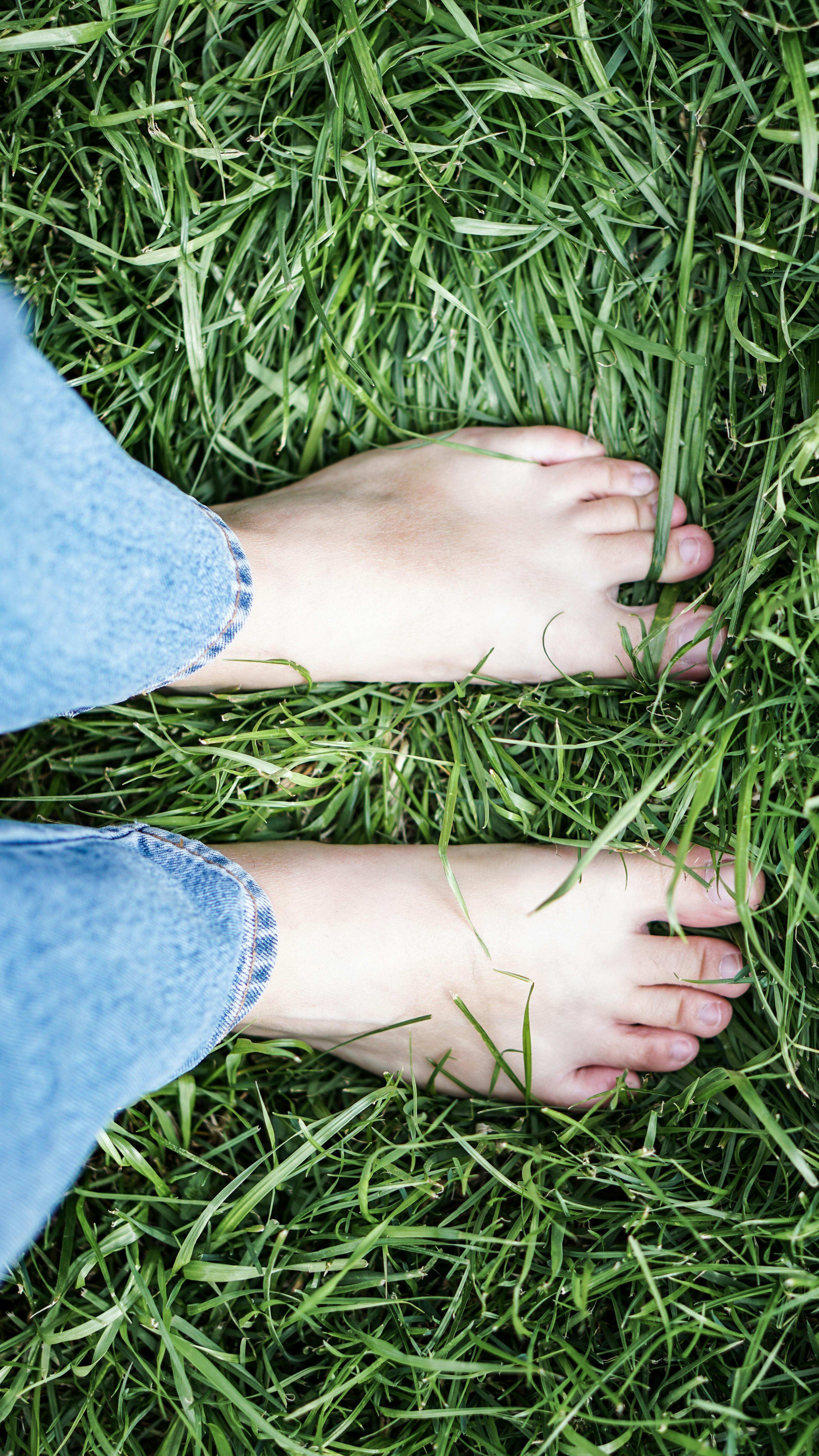 A Life-Changing Habit: 6 Reasons to Walk Barefoot on Grass Every Morning