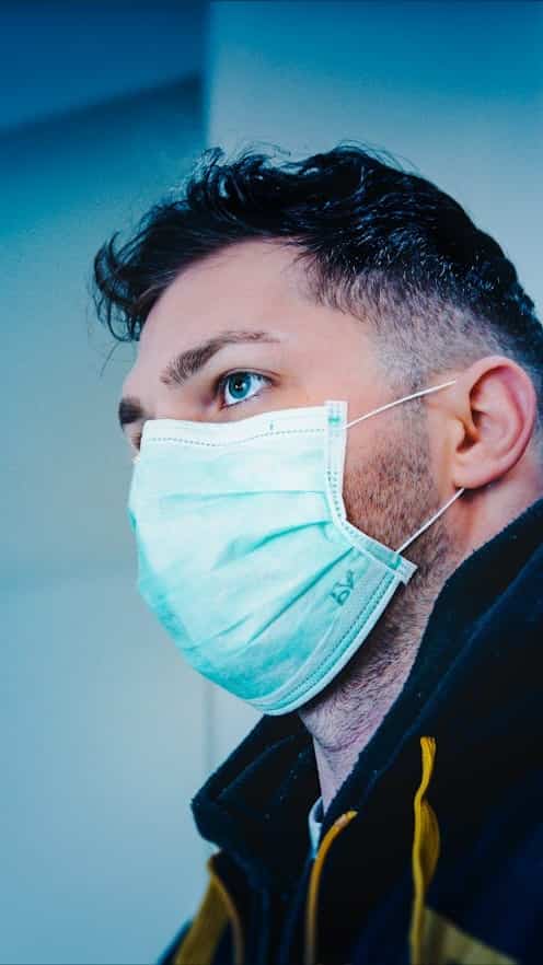 6 Possible Reasons for Face Swelling or Puffy Face