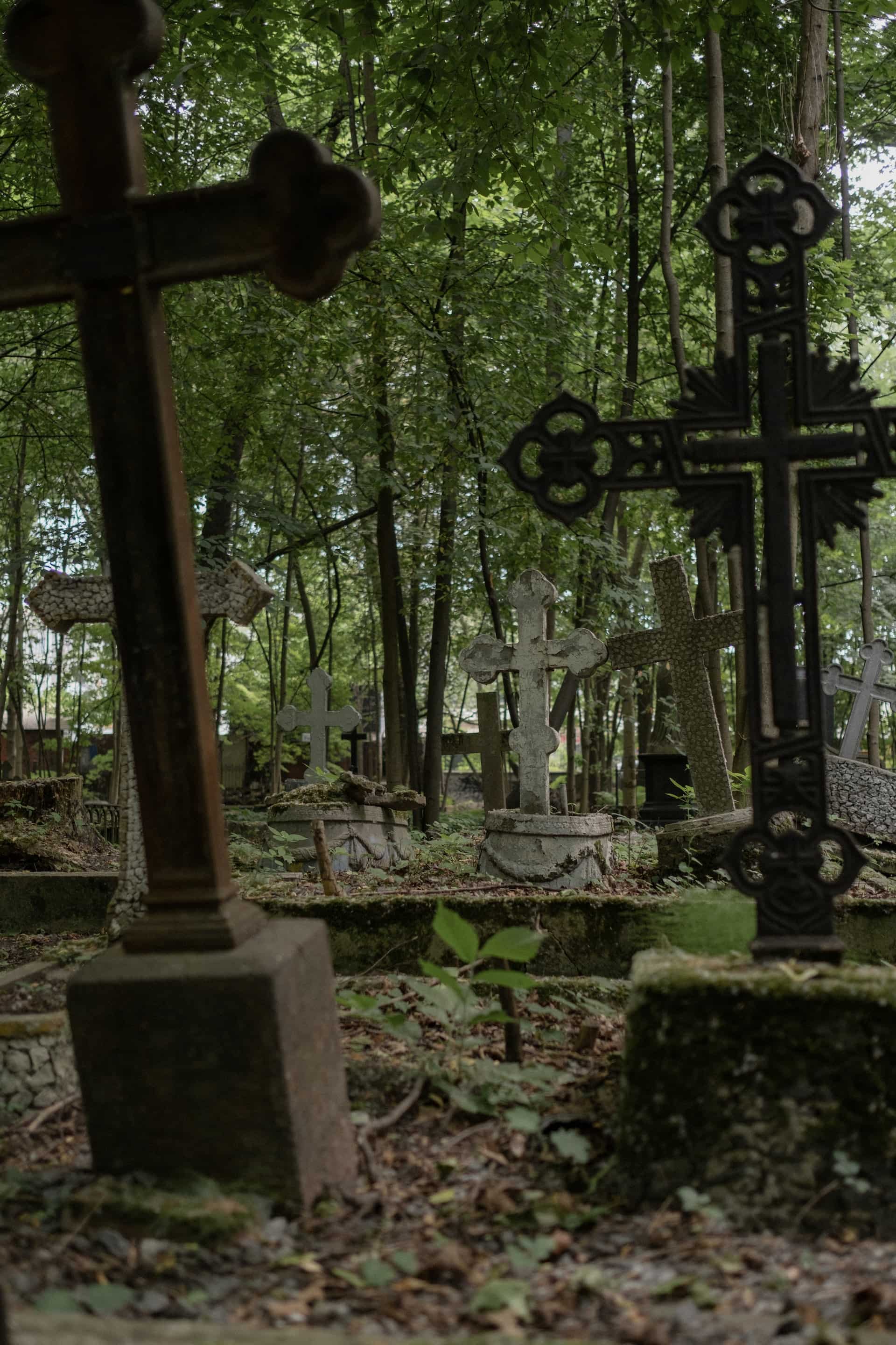 9 Most Visited Graves in the World