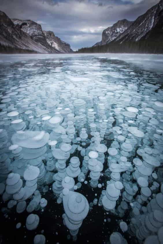 6 Breathtaking Frozen Lakes Around The World